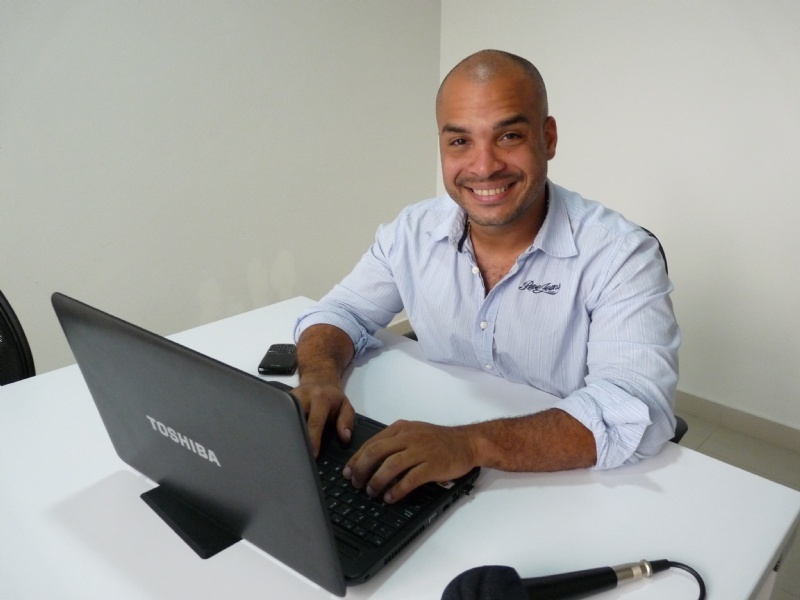 Chat con Alejandro Lagrotta en LatinOL.com | LatinOL.com Música