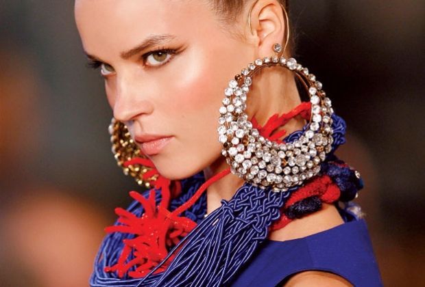 Maxi collares el accesorio favorito de la moda | LatinOL.com SpotFASHION