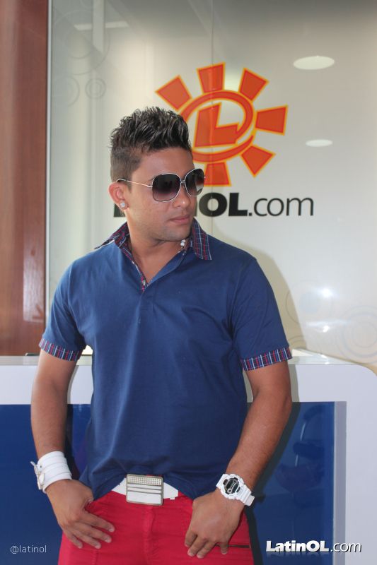 Makano nos cuenta que va a Beber para olvidarla | LatinOL.com Música
