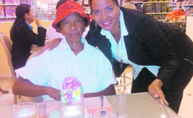 Fallece María Carter Pantalones | LatinOL.com Vida Social