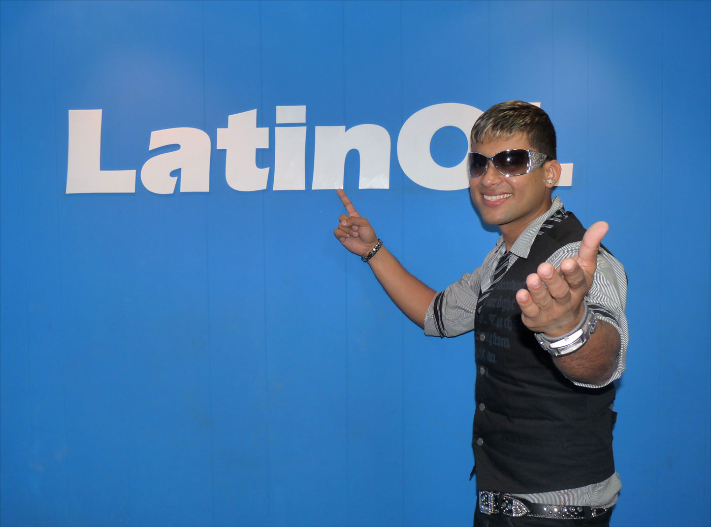 Entrevista a Makano por LatinOL.com | LatinOL.com Música