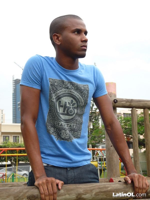 Jonathan Fajardo, entre imágenes y moda | LatinOL.com SpotFASHION