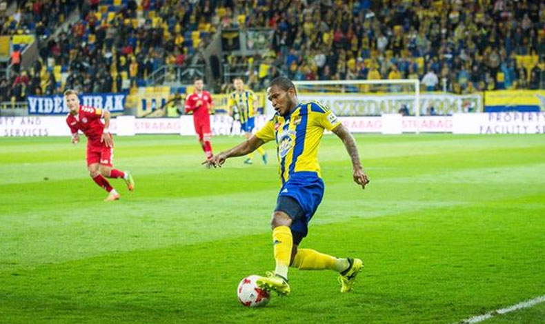 Eric David nuevamente se viste de héroe | LatinOL.com Deportes