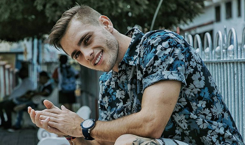 Mark Vollert enfocado en su carrera de aviación | LatinOL.com Vida Social