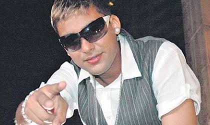 Makano continúa con su versatilidad musical, ahora con Fuiste Mía ...